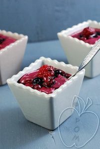 PETITES CRÈMES MOUSSEUSES AUX FRUITS ROUGES VEGAN (SANS OEUFS, SANS ...