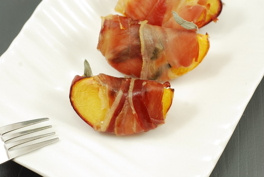 MELOCOTÓN ASADO CON JAMÓN & SALVIA – Come conmigo