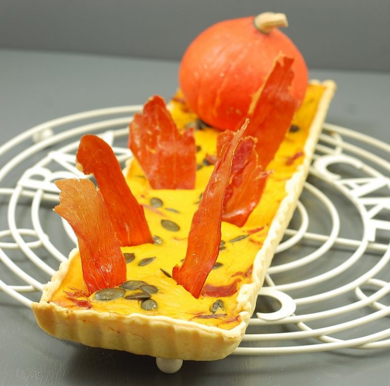 TARTA DE CALABAZA & JAMÓN CON MASA DE CEPS – Come conmigo