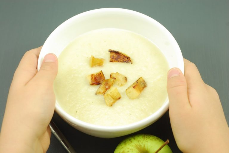 CREMA DE APIONABO & MANZANA CON DADOS DE MANZANA ASADOS – Come conmigo